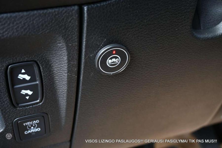 Blue Ram 1500 2021 in Kretinga, with an engine capacity of 5.65 L and mileage of 63 thousand km for 49999 €, photo 24 on AUTOMOTO.COM.LV