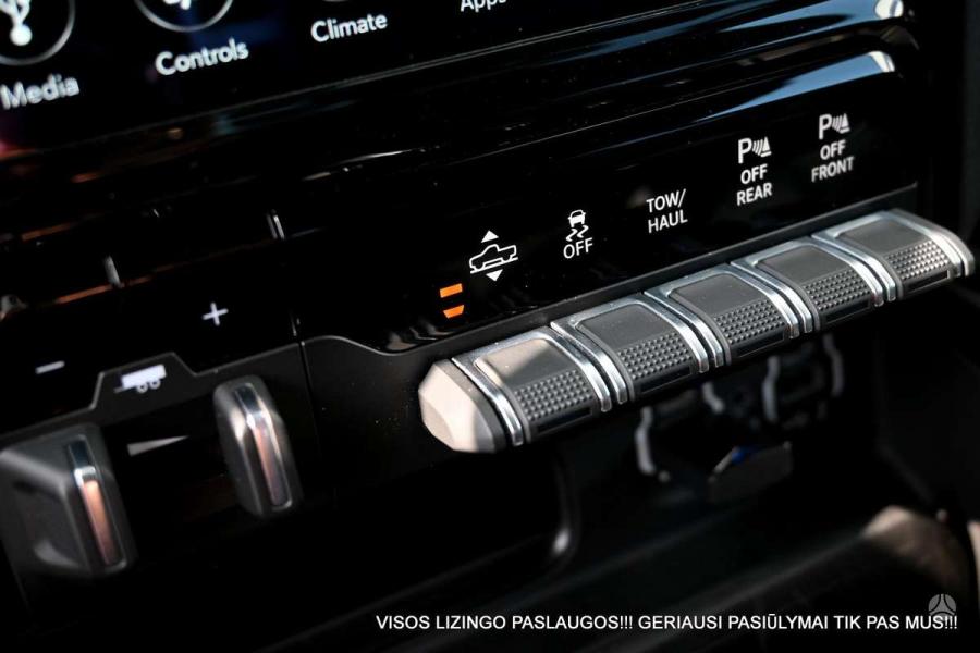 Blue Ram 1500 2021 in Kretinga, with an engine capacity of 5.65 L and mileage of 63 thousand km for 49999 €, photo 40 on AUTOMOTO.COM.LV