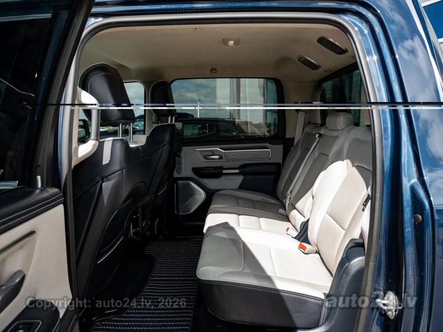 Ram 1500 2022 Tallina, ar dzinēja tilpumu 5.70 L un nobraukumu 71 tūkst. km par 59900 €, foto 24 vietnē AUTOMOTO.COM.LV