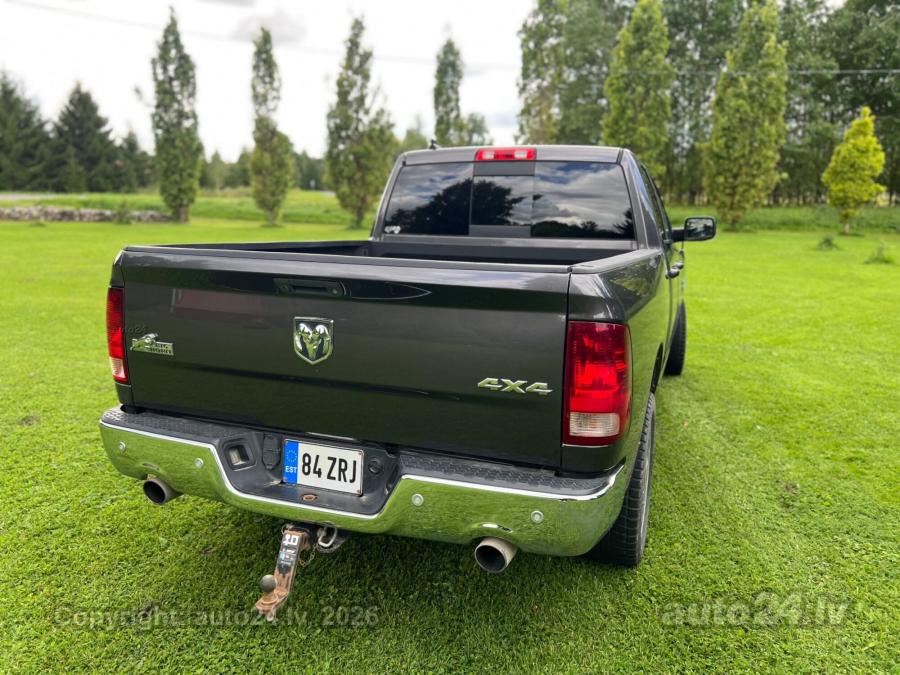 Grey Ram 1500 2014 in Tallinn, with an engine capacity of 5.70 L and mileage of 295 thousand km for 11500 €, photo 4 on AUTOMOTO.COM.LV