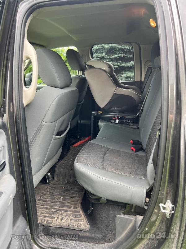 Grey Ram 1500 2014 in Tallinn, with an engine capacity of 5.70 L and mileage of 295 thousand km for 11500 €, photo 7 on AUTOMOTO.COM.LV