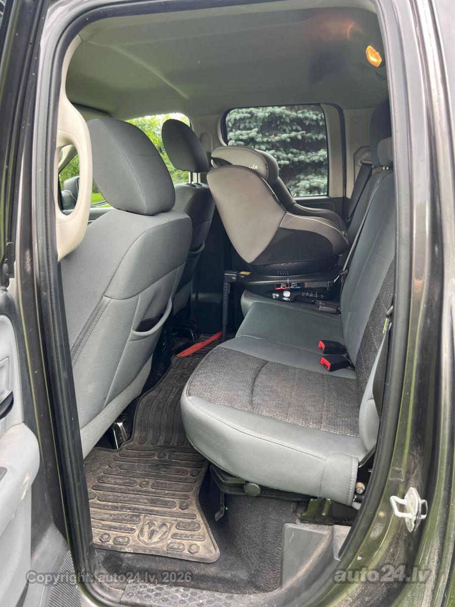 Grey Ram 1500 2014 in Tallinn, with an engine capacity of 5.70 L and mileage of 295 thousand km for 11500 €, photo 7 on AUTOMOTO.COM.LV