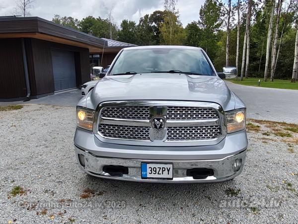 Pelēks Ram 1500 2019 Tallina, ar dzinēja tilpumu 5.70 L un nobraukumu 228 tūkst. km par 22000 €, foto 4 vietnē AUTOMOTO.COM.LV