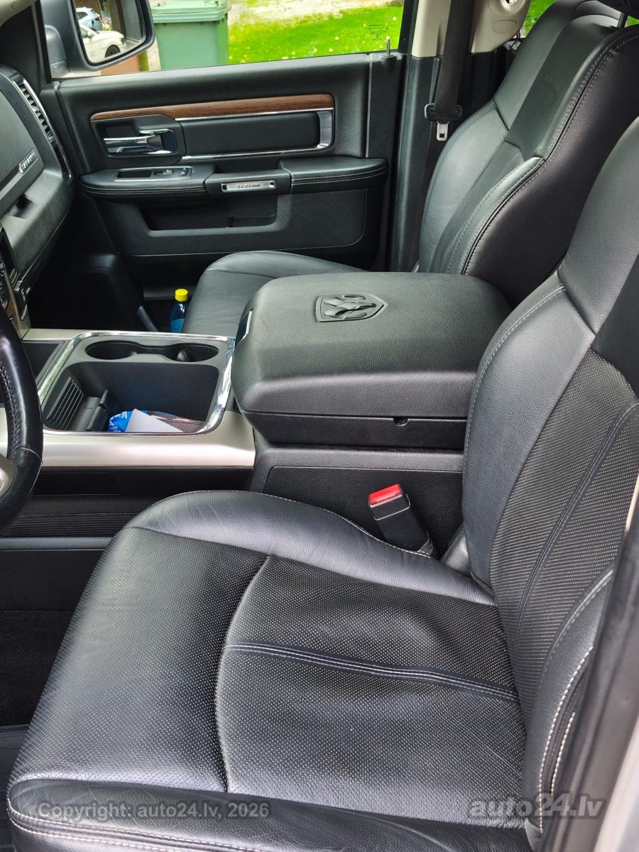 Pelēks Ram 1500 2019 Tallina, ar dzinēja tilpumu 5.70 L un nobraukumu 228 tūkst. km par 22000 €, foto 8 vietnē AUTOMOTO.COM.LV