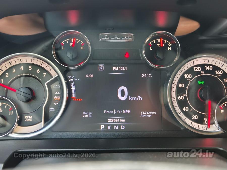 Pelēks Ram 1500 2019 Tallina, ar dzinēja tilpumu 5.70 L un nobraukumu 228 tūkst. km par 22000 €, foto 12 vietnē AUTOMOTO.COM.LV