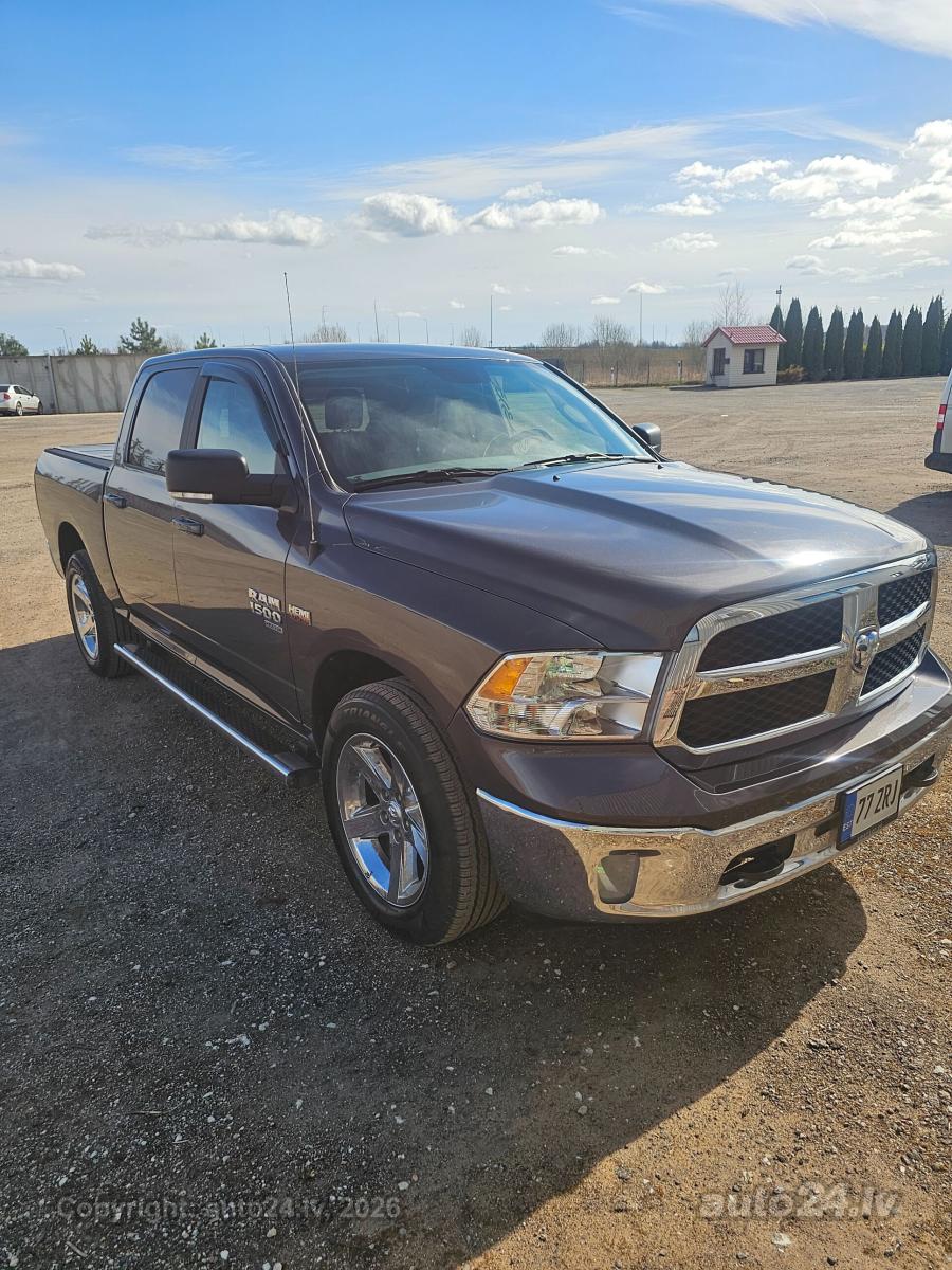 Pelēks Ram 1500 2020 Tallina, ar dzinēja tilpumu 5.70 L un nobraukumu 151 tūkst. km par 38000 €, foto 10 vietnē AUTOMOTO.COM.LV