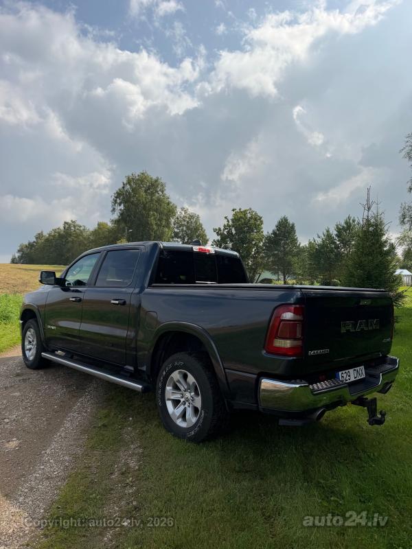 Grey Ram 1500 2020 in Tallinn, with an engine capacity of 5.70 L and mileage of 205 thousand km for 45000 €, photo 4 on AUTOMOTO.COM.LV