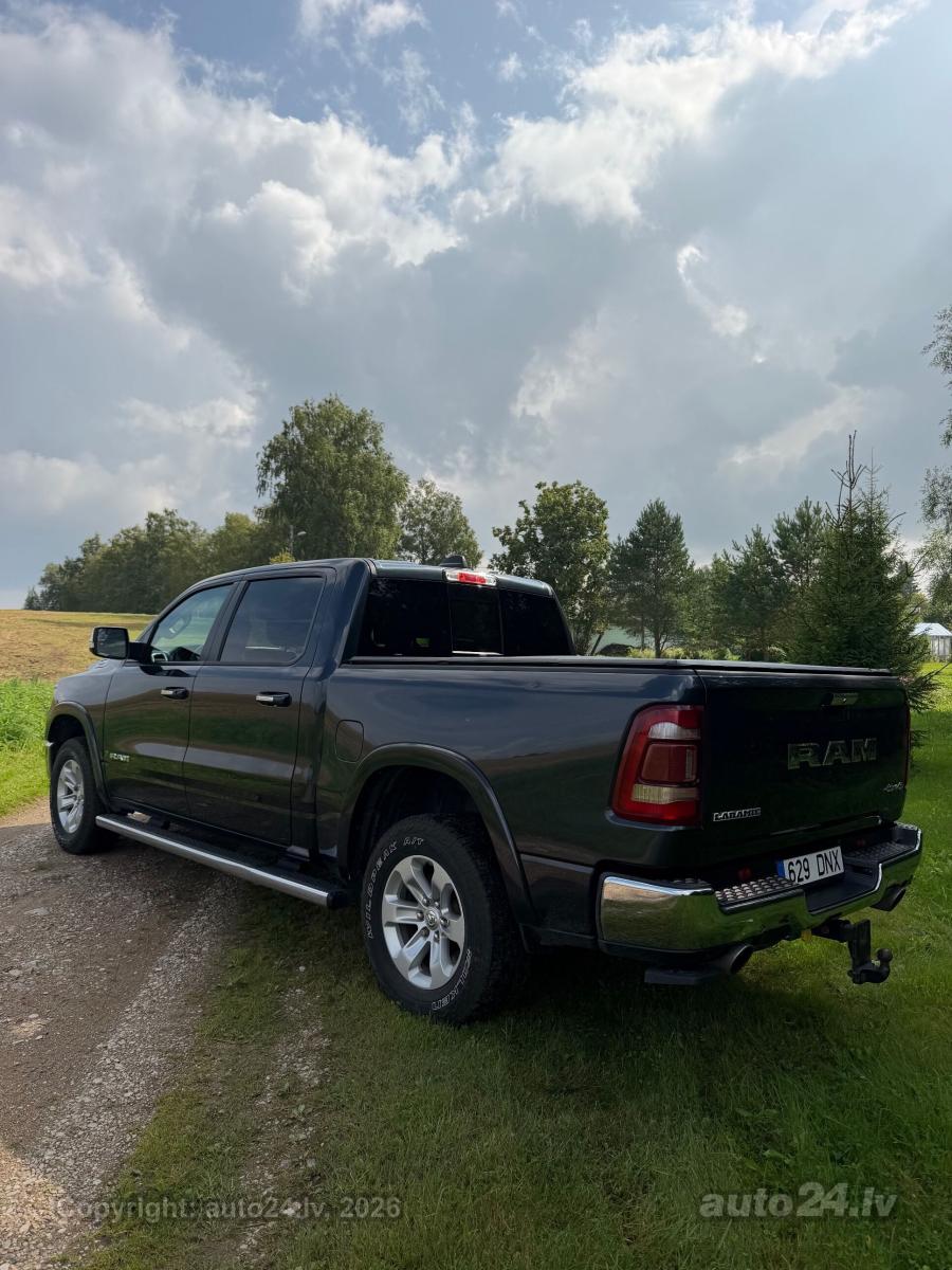 Pelēks Ram 1500 2020 Tallina, ar dzinēja tilpumu 5.70 L un nobraukumu 205 tūkst. km par 45000 €, foto 5 vietnē AUTOMOTO.COM.LV