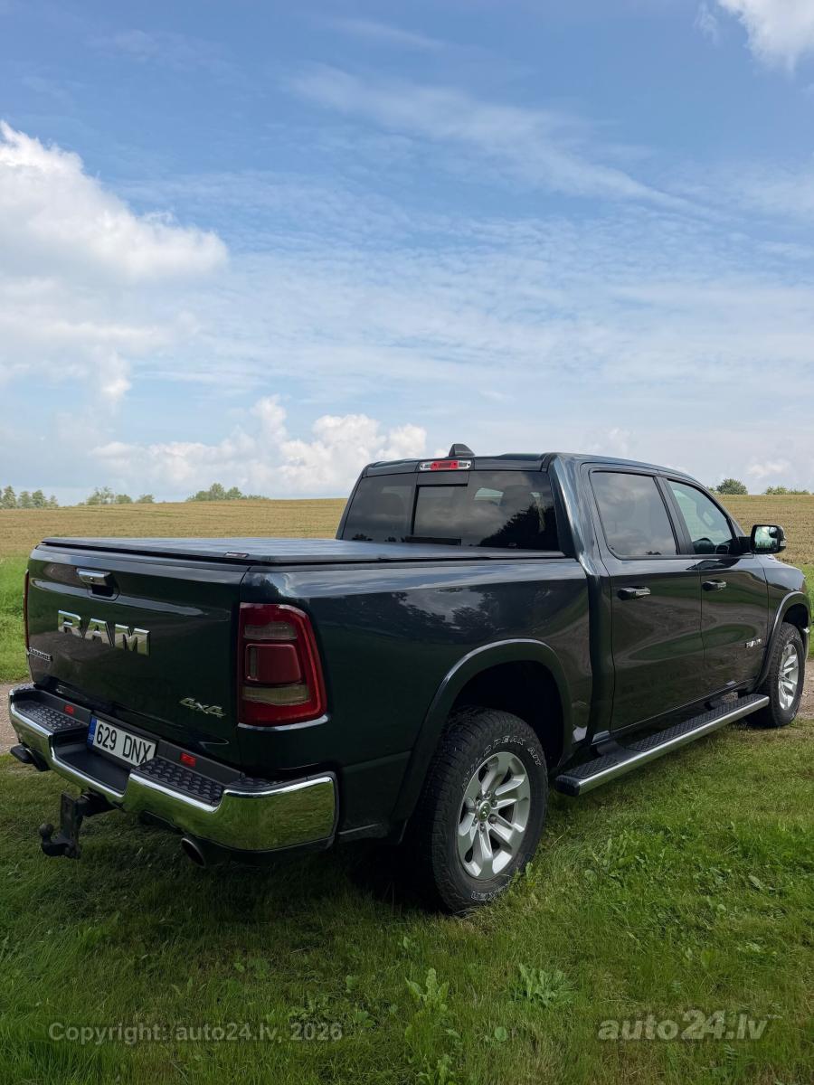 Pelēks Ram 1500 2020 Tallina, ar dzinēja tilpumu 5.70 L un nobraukumu 205 tūkst. km par 45000 €, foto 6 vietnē AUTOMOTO.COM.LV