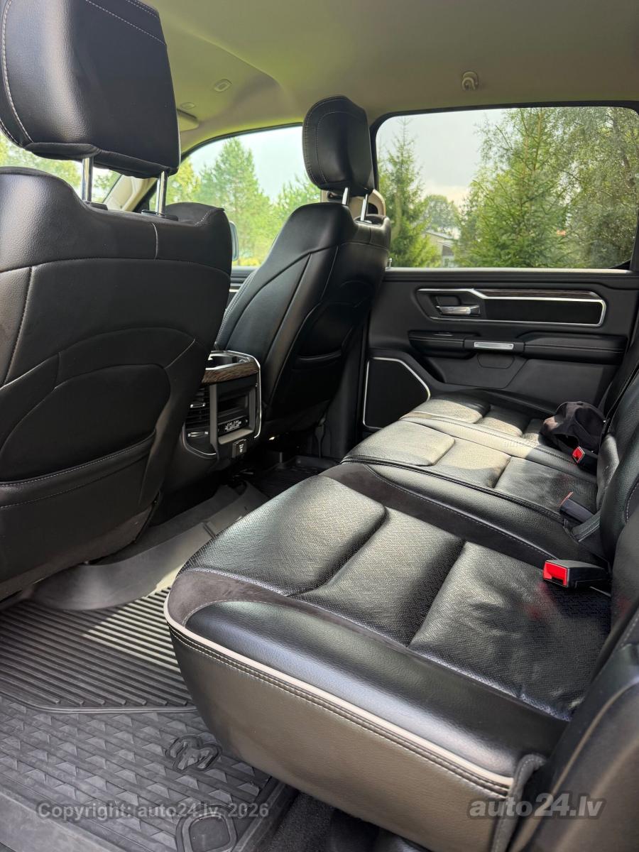 Pelēks Ram 1500 2020 Tallina, ar dzinēja tilpumu 5.70 L un nobraukumu 205 tūkst. km par 45000 €, foto 8 vietnē AUTOMOTO.COM.LV