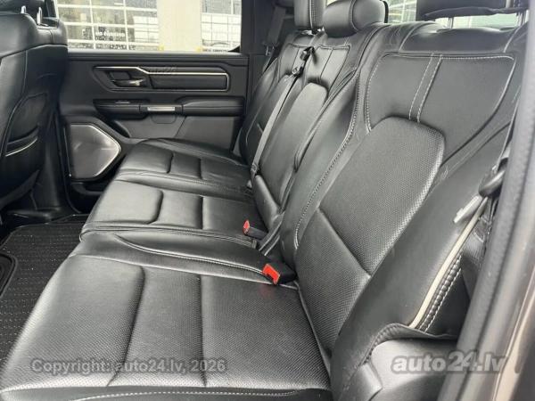 Pelēks Ram 1500 2021 Tallina, ar dzinēja tilpumu 5.70 L un nobraukumu 76 tūkst. km par 55900 €, foto 11 vietnē AUTOMOTO.COM.LV