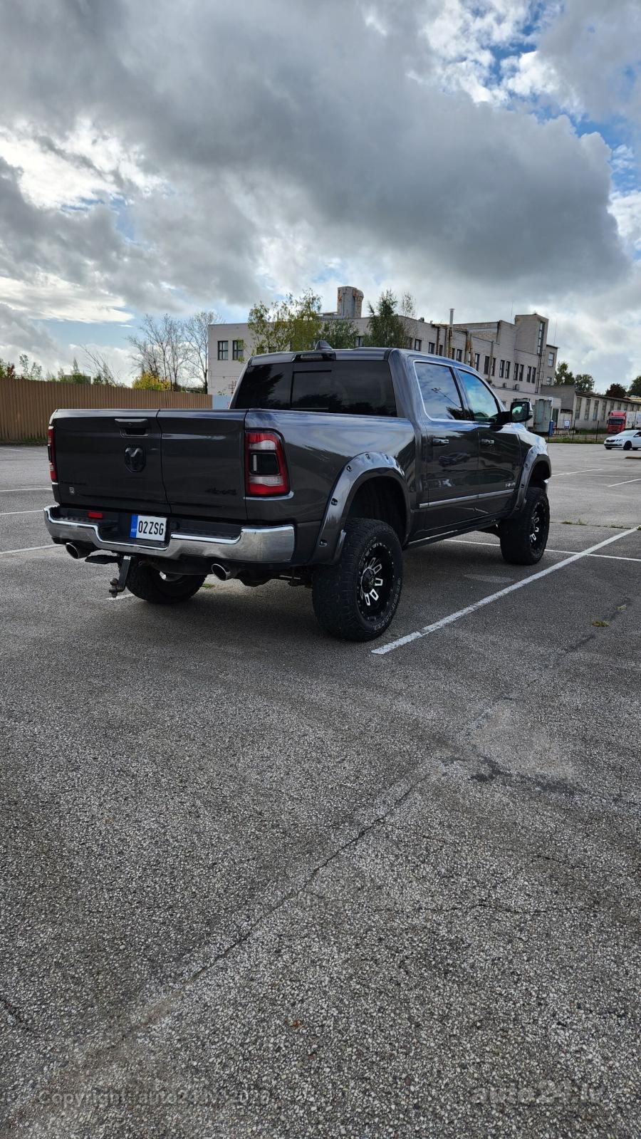 Grey Ram 1500 2021 in Tartu, with an engine capacity of 5.70 L and mileage of 86 thousand km for 53000 €, photo 5 on AUTOMOTO.COM.LV