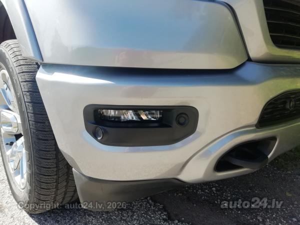 Серый Ram 1500 2022 в Тарту, объемом двигателя 5.70 л и пробегом 44 тыс. км за 48600 €, фото 7 на AUTOMOTO.COM.LV