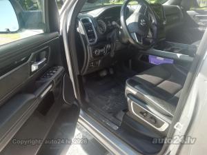 Серый Ram 1500 2022 в Тарту, объемом двигателя 5.70 л и пробегом 44 тыс. км за 48600 €, фото 9 на AUTOMOTO.COM.LV