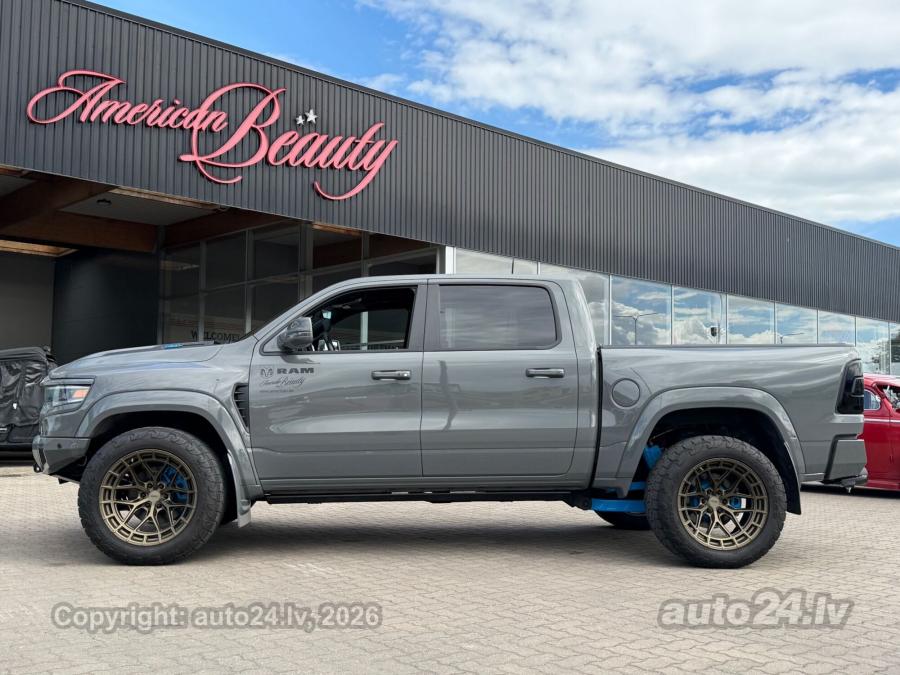 Grey Ram 1500 2023 in Tallinn, with an engine capacity of 6.20 L and mileage of 20 thousand km for 139900 €, photo 8 on AUTOMOTO.COM.LV