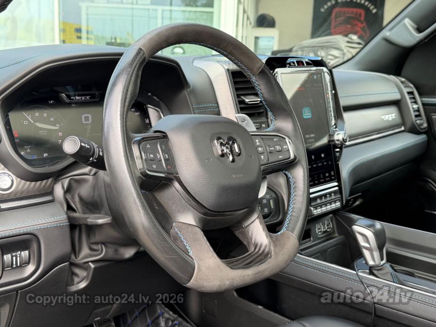 Grey Ram 1500 2023 in Tallinn, with an engine capacity of 6.20 L and mileage of 20 thousand km for 139900 €, photo 18 on AUTOMOTO.COM.LV