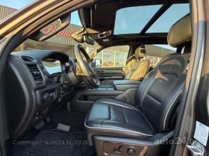 Grey Ram 1500 2023 in Tallinn, with an engine capacity of 5.70 L and mileage of 19 thousand km for 79900 €, photo 23 on AUTOMOTO.COM.LV