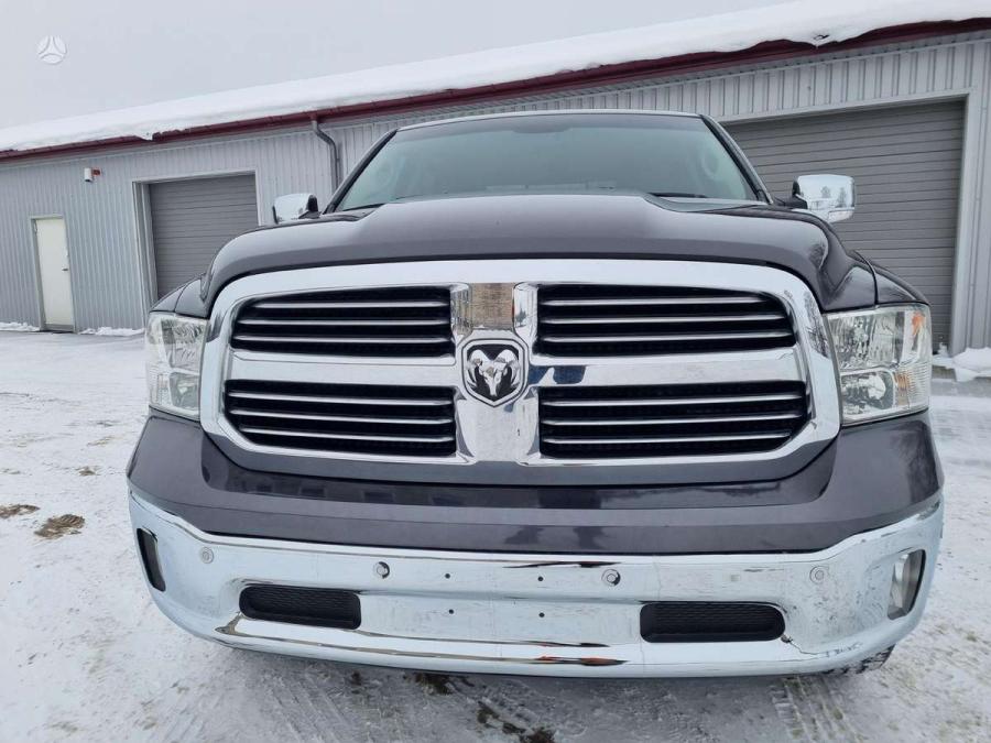 Pelēks Ram 1500 2016 Šauļi, ar dzinēja tilpumu 5.70 L un nobraukumu 330 tūkst. km par 17990 €, foto 2 vietnē AUTOMOTO.COM.LV
