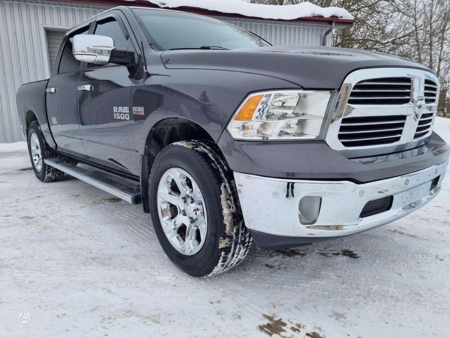 Pelēks Ram 1500 2016 Šauļi, ar dzinēja tilpumu 5.70 L un nobraukumu 330 tūkst. km par 17990 €, foto 6 vietnē AUTOMOTO.COM.LV