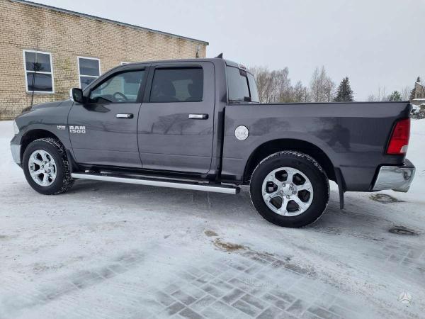 Pelēks Ram 1500 2016 Šauļi, ar dzinēja tilpumu 5.70 L un nobraukumu 330 tūkst. km par 17990 €, foto 9 vietnē AUTOMOTO.COM.LV