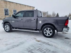 Pelēks Ram 1500 2016 Šauļi, ar dzinēja tilpumu 5.70 L un nobraukumu 330 tūkst. km par 17990 €, foto 9 vietnē AUTOMOTO.COM.LV