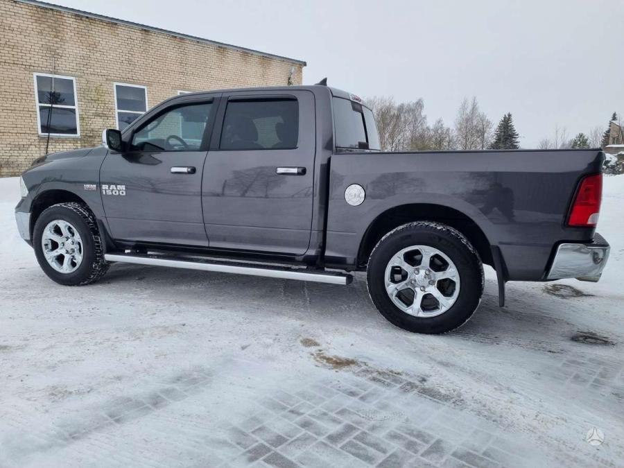 Pelēks Ram 1500 2016 Šauļi, ar dzinēja tilpumu 5.70 L un nobraukumu 330 tūkst. km par 17990 €, foto 9 vietnē AUTOMOTO.COM.LV
