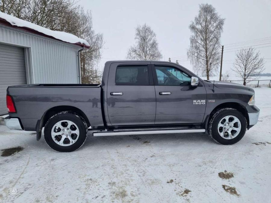 Pelēks Ram 1500 2016 Šauļi, ar dzinēja tilpumu 5.70 L un nobraukumu 330 tūkst. km par 17990 €, foto 14 vietnē AUTOMOTO.COM.LV