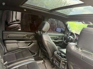 Pelēks Ram 1500 2020 Viļņa, ar dzinēja tilpumu 5.70 L un nobraukumu 66 tūkst. km par 18700 €, foto 6 vietnē AUTOMOTO.COM.LV