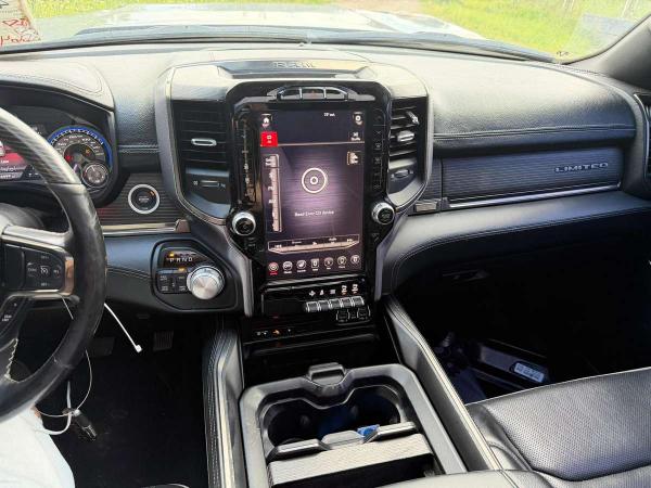 Pelēks Ram 1500 2020 Viļņa, ar dzinēja tilpumu 5.70 L un nobraukumu 66 tūkst. km par 18700 €, foto 7 vietnē AUTOMOTO.COM.LV