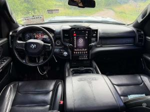 Pelēks Ram 1500 2020 Viļņa, ar dzinēja tilpumu 5.70 L un nobraukumu 66 tūkst. km par 18700 €, foto 9 vietnē AUTOMOTO.COM.LV