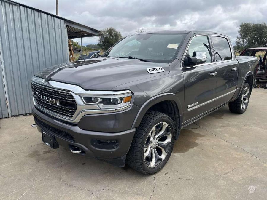 Pelēks Ram 1500 2020 Šauļi, ar dzinēja tilpumu 3.60 L un nobraukumu 300 tūkst. km par 22000 €, foto 1 vietnē AUTOMOTO.COM.LV