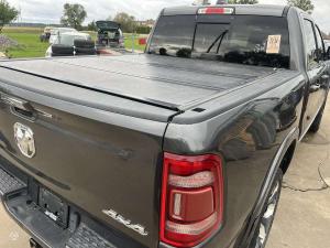 Pelēks Ram 1500 2020 Šauļi, ar dzinēja tilpumu 3.60 L un nobraukumu 300 tūkst. km par 22000 €, foto 4 vietnē AUTOMOTO.COM.LV
