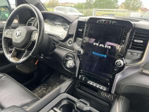 Pelēks Ram 1500 2020 Šauļi, ar dzinēja tilpumu 3.60 L un nobraukumu 300 tūkst. km par 22000 €, foto 9 vietnē AUTOMOTO.COM.LV