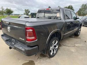 Pelēks Ram 1500 2020 Šauļi, ar dzinēja tilpumu 3.60 L un nobraukumu 300 tūkst. km par 22000 €, foto 11 vietnē AUTOMOTO.COM.LV