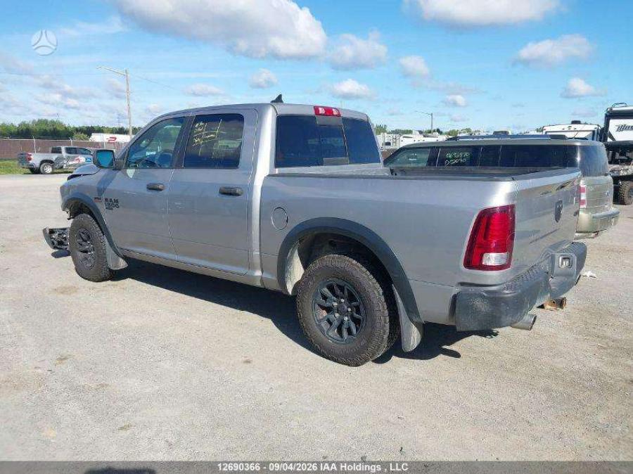Grey Ram 1500 2021 in Klaipeda, with an engine capacity of 5.65 L and mileage of 223 thousand km for 11362 €, photo 4 on AUTOMOTO.COM.LV