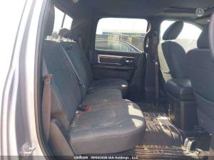 Grey Ram 1500 2021 in Klaipeda, with an engine capacity of 5.65 L and mileage of 223 thousand km for 11362 €, photo 9 on AUTOMOTO.COM.LV