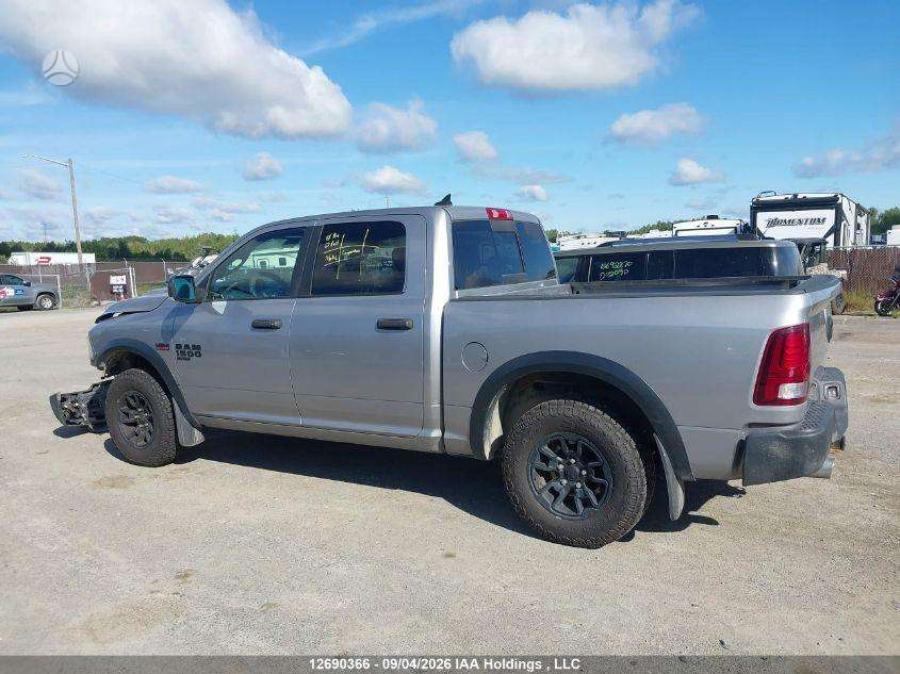 Grey Ram 1500 2021 in Klaipeda, with an engine capacity of 5.65 L and mileage of 223 thousand km for 11362 €, photo 14 on AUTOMOTO.COM.LV