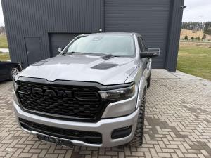 Grey Ram 1500 2025 in Plunge, with an engine capacity of 3.00 L and mileage of 19 thousand km for 52030 €, photo 3 on AUTOMOTO.COM.LV