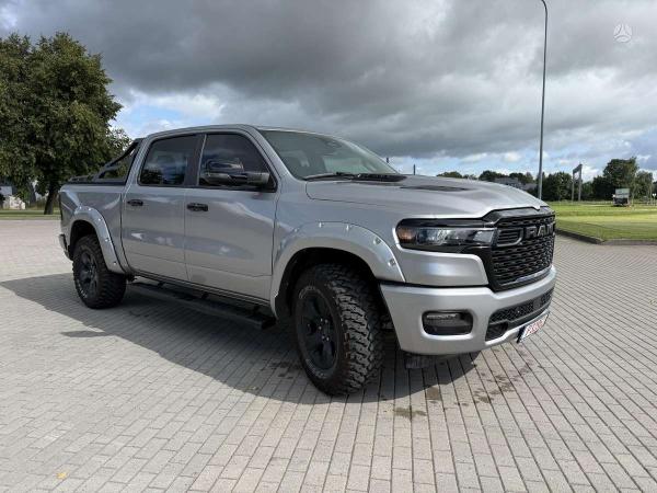 Grey Ram 1500 2025 in Plunge, with an engine capacity of 3.00 L and mileage of 19 thousand km for 52030 €, photo 6 on AUTOMOTO.COM.LV