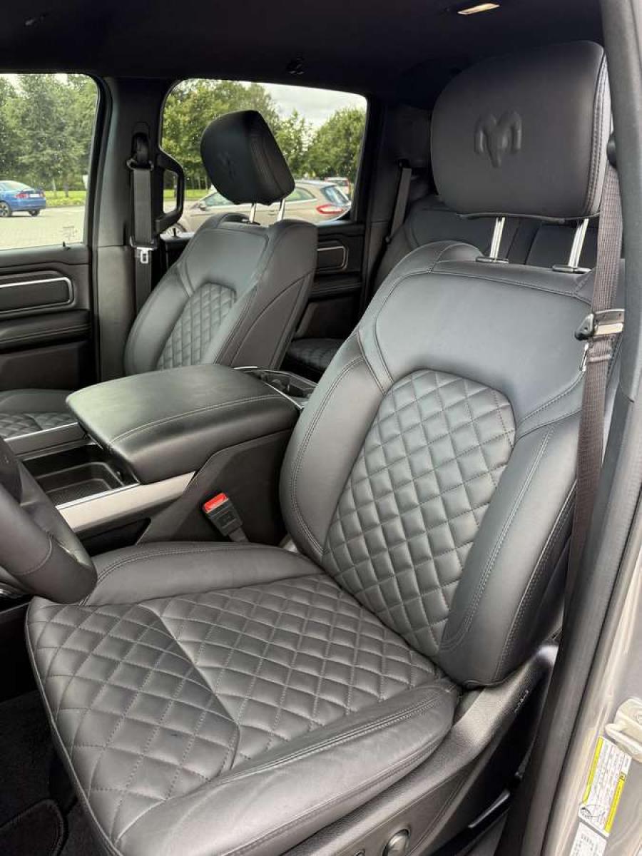 Grey Ram 1500 2025 in Plunge, with an engine capacity of 3.00 L and mileage of 19 thousand km for 52030 €, photo 11 on AUTOMOTO.COM.LV