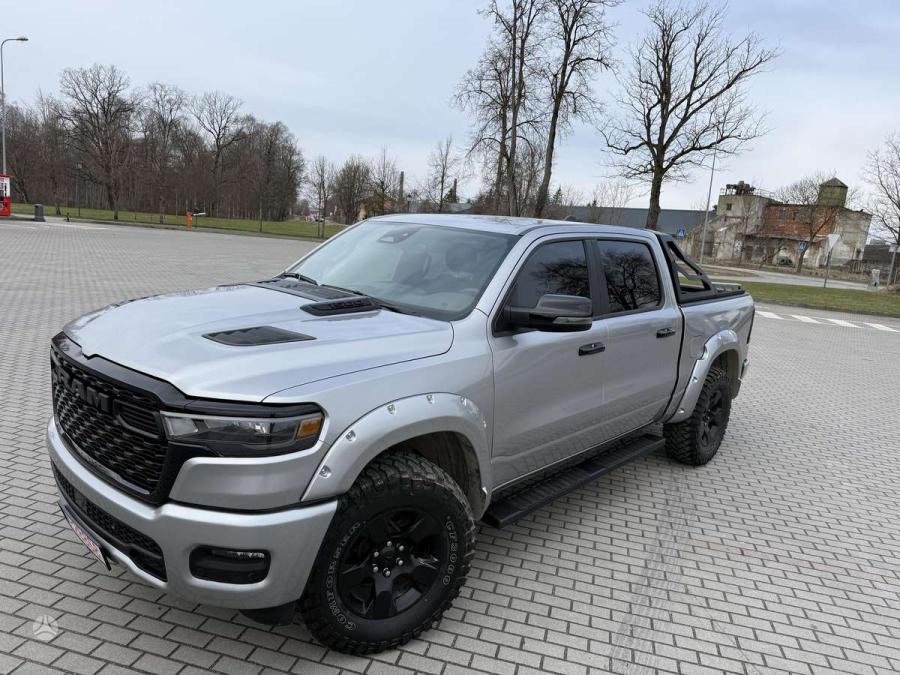 Grey Ram 1500 2025 in Plunge, with an engine capacity of 3.00 L and mileage of 19 thousand km for 52030 €, photo 13 on AUTOMOTO.COM.LV