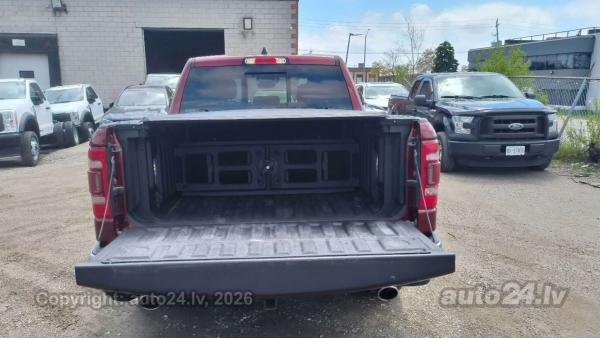 Красный Ram 1500 2020 в Таллин, объемом двигателя 3.00 л и пробегом 103 тыс. км за 53900 €, фото 7 на AUTOMOTO.COM.LV