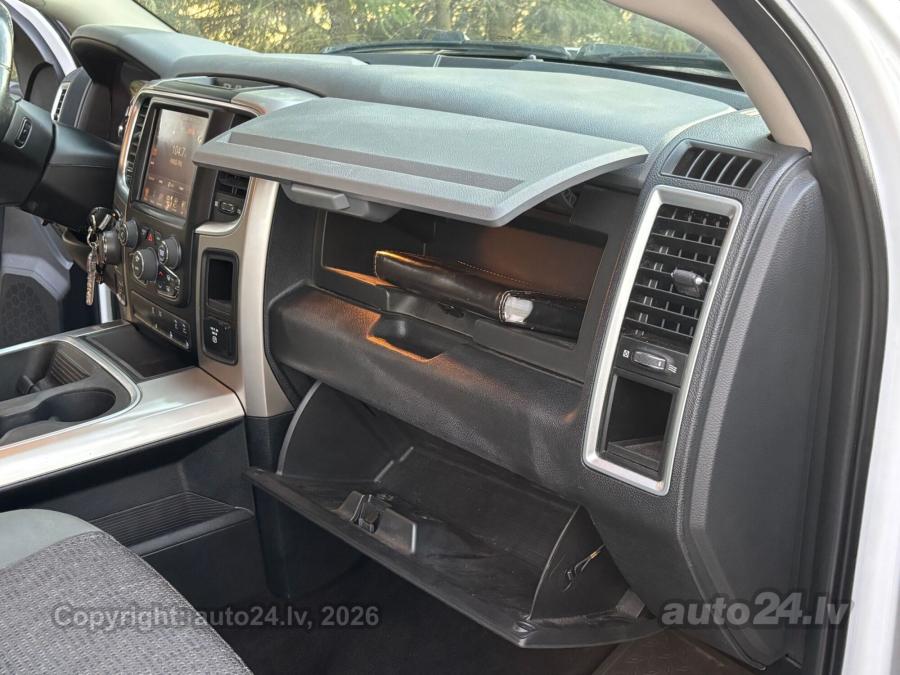White Ram 1500 2016 in Tallinn, with an engine capacity of 3.00 L and mileage of 220 thousand km for 20000 €, photo 25 on AUTOMOTO.COM.LV