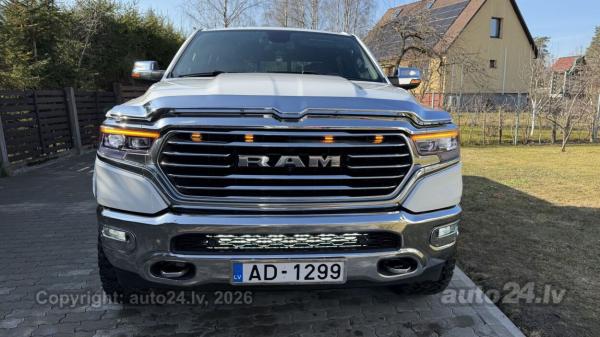 White Ram 1500 2020 in Jelgava, with an engine capacity of 3.60 L and mileage of 165 thousand km for 48888 €, photo 2 on AUTOMOTO.COM.LV