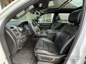 White Ram 1500 2020 in Tallinn, with an engine capacity of 5.70 L and mileage of 253 thousand km for 37900 €, photo 12 on AUTOMOTO.COM.LV
