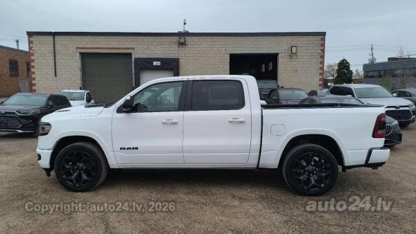 White Ram 1500 2022 in Tallinn, with an engine capacity of 5.70 L and mileage of 82 thousand km for 55900 €, photo 2 on AUTOMOTO.COM.LV