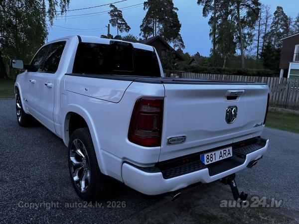 White Ram 1500 2022 in Haapsalu, with an engine capacity of 5.70 L and mileage of 71 thousand km for 51900 €, photo 3 on AUTOMOTO.COM.LV