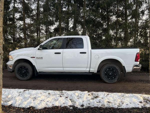 White Ram 1500 2016 in Tartu, with an engine capacity of 3.00 L and mileage of 220 thousand km for 17500 €, photo 5 on AUTOMOTO.COM.LV