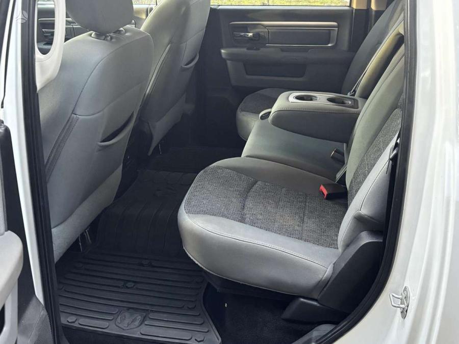 White Ram 1500 2016 in Tartu, with an engine capacity of 3.00 L and mileage of 220 thousand km for 17500 €, photo 17 on AUTOMOTO.COM.LV