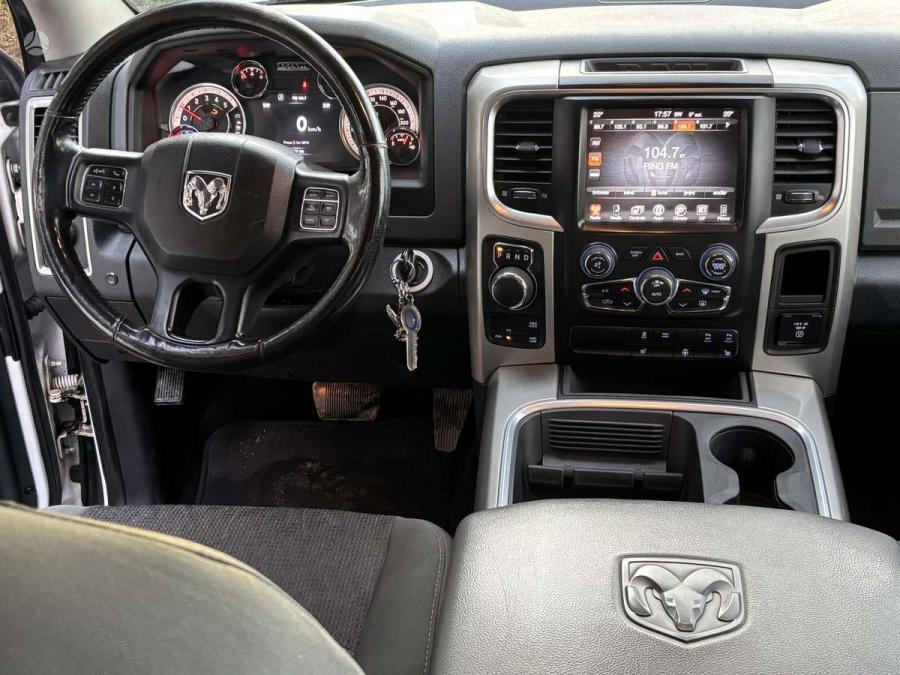 White Ram 1500 2016 in Tartu, with an engine capacity of 3.00 L and mileage of 220 thousand km for 17500 €, photo 18 on AUTOMOTO.COM.LV